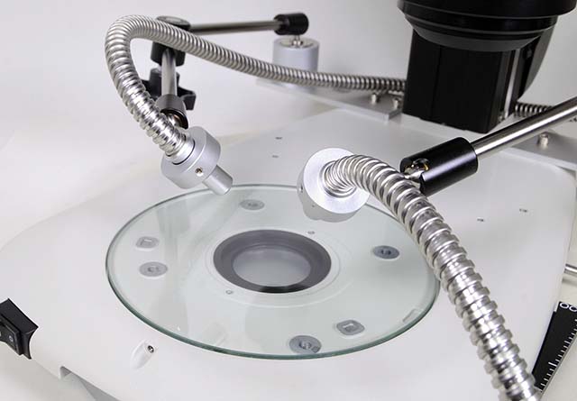 ニコン研究用高級実体顕微鏡【SMZ18 倍率：7.5 ～135x】