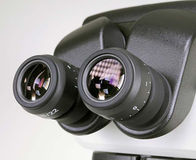 ニコン研究用高級実体顕微鏡【SMZ18 倍率：7.5 ～135x】